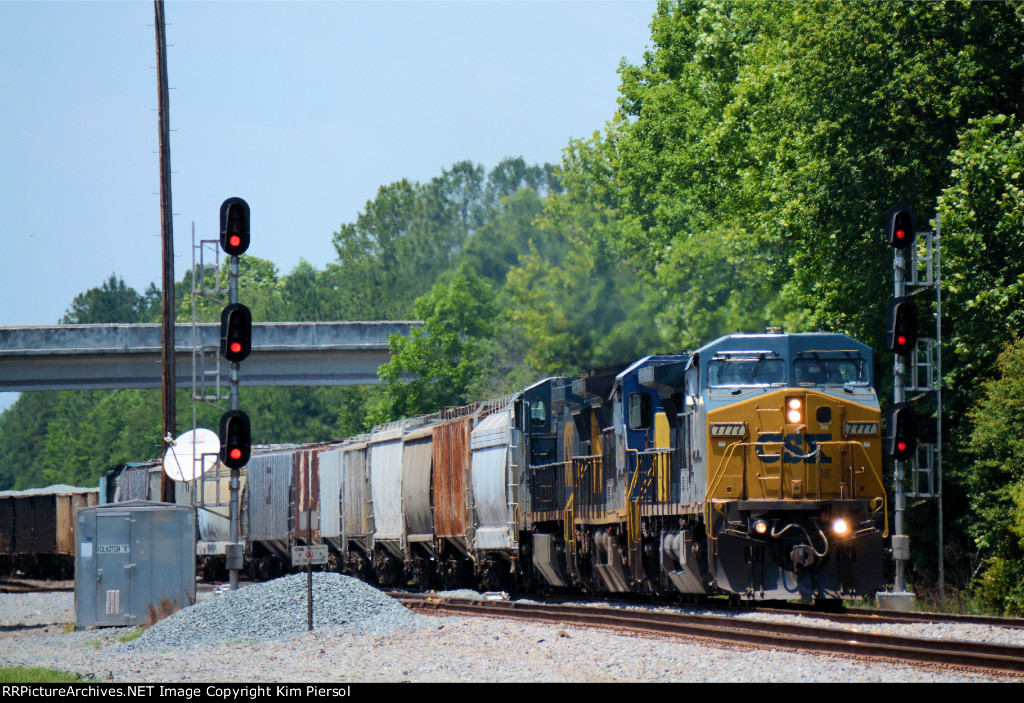 CSX 7777 Q453